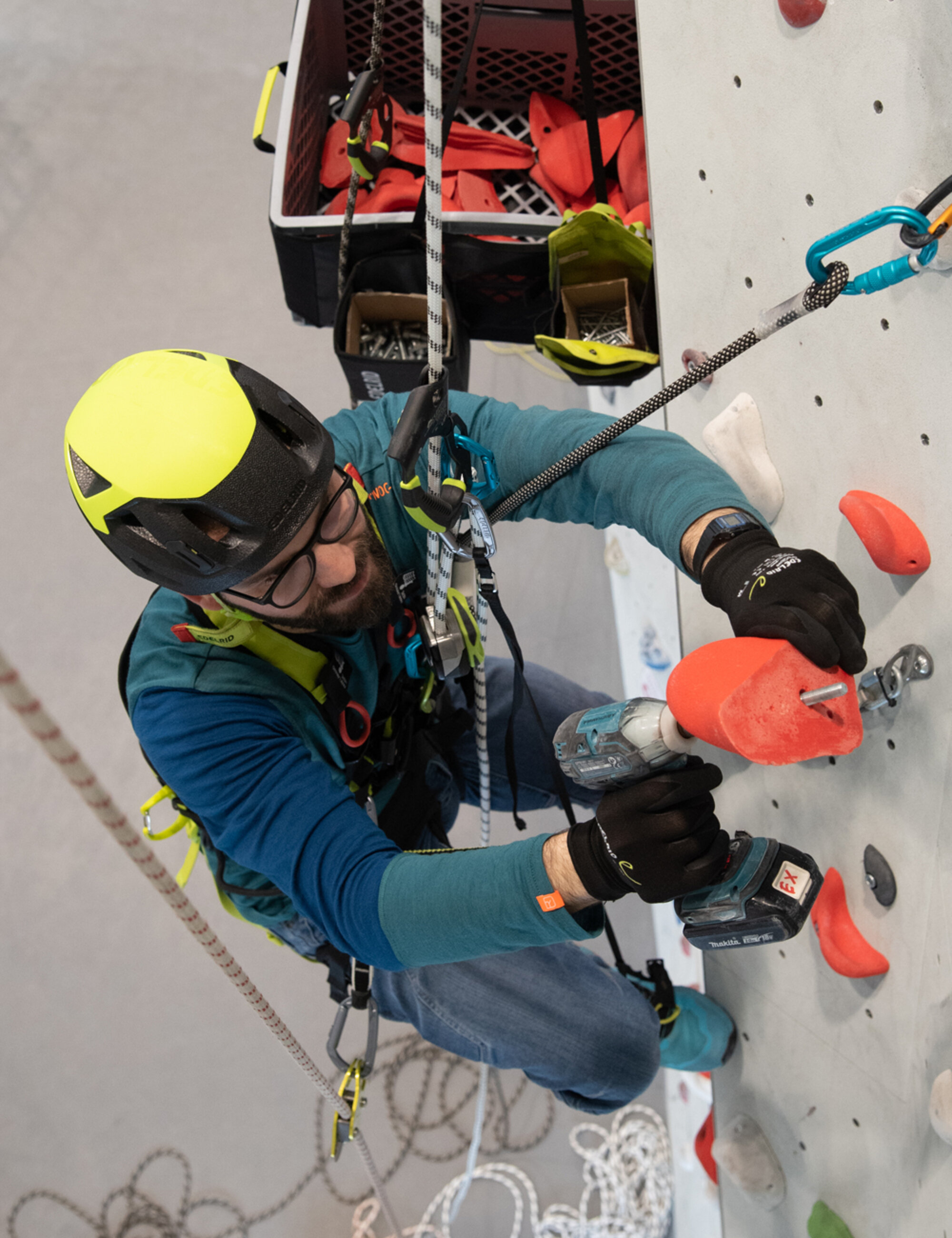 Route construction: High-quality equipment for screwdrivers | EDELRID